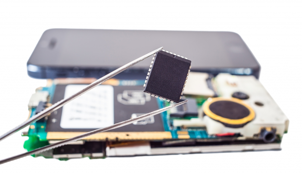 [Case Study] Chip-Off Forensics: How to Extract data from Damaged ...